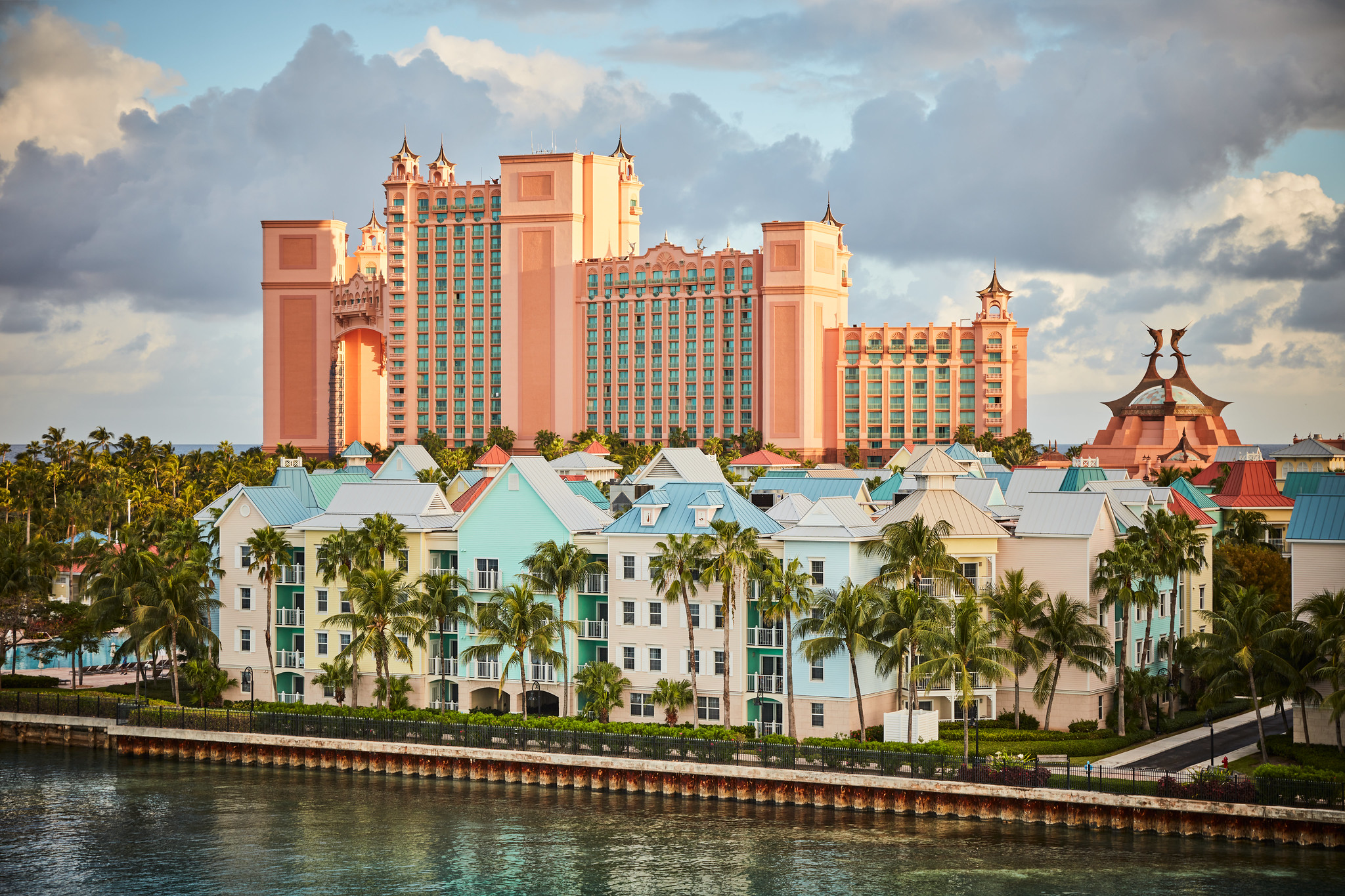 Harborside at Atlantis Resort Overview: Villa Types, Transportation ...